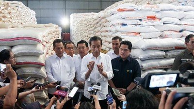 Harga Beras Makin Mahal, Kata Jokowi Ini Biang Keroknya – KARODAILY.id